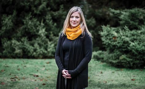 Meet Your Neighbours Jane Dolan Facilitating Meaningful Moments Seaside Magazine