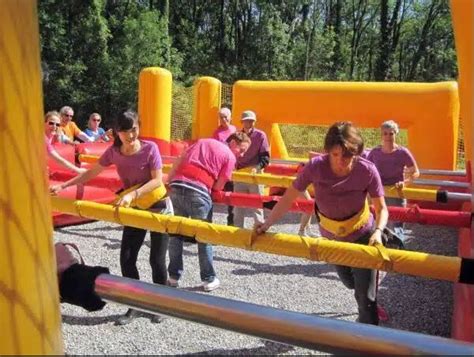 Humankicker Ist Eine Riesenversion Vom Töggelikastenhumankicker