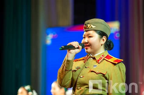 Хүүхдийн найрал дууны шилдэг хамтлагуудын гала тоглолтын гэрэл зургуудаас