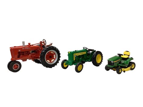 Lot Diecast Tractors