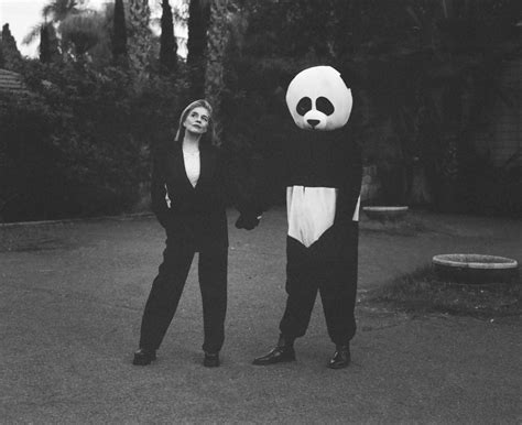 אחרי 20 שנים ענת עצמון חוזרת לדגמן בגיל 64 והיא נראית וואו Tmi