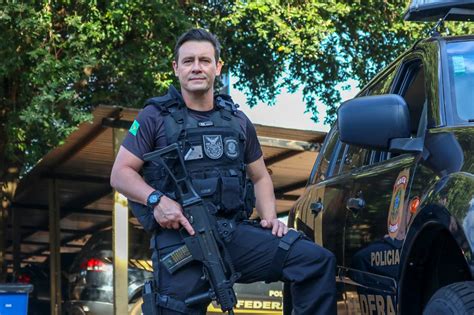 Agentes da PF lançam livro relatos de investigações policiais em MS