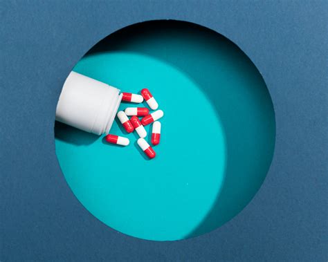 МОЗ пропонує дозволити видачу примусових ліцензій на лікарські засоби Аптека Online