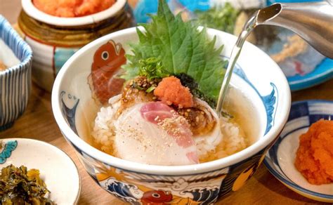 博多駅地下で人気の「鯛茶漬け」をレポ。熱々の出汁をかけてうま～っ！ Rkbオンライン