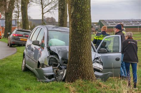 Gewonde Na Botsing Tegen Boom Noordernieuws