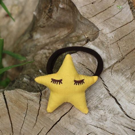 Ръчно изработен ластик за коса Звездичка