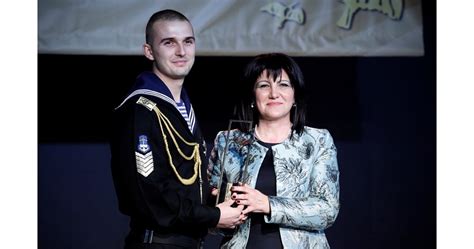 Цвета Караянчева връчи наградата „Студент на годината за 2018”