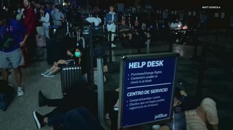 Power Restored At Austins Airport After Passengers Stuck In The Dark