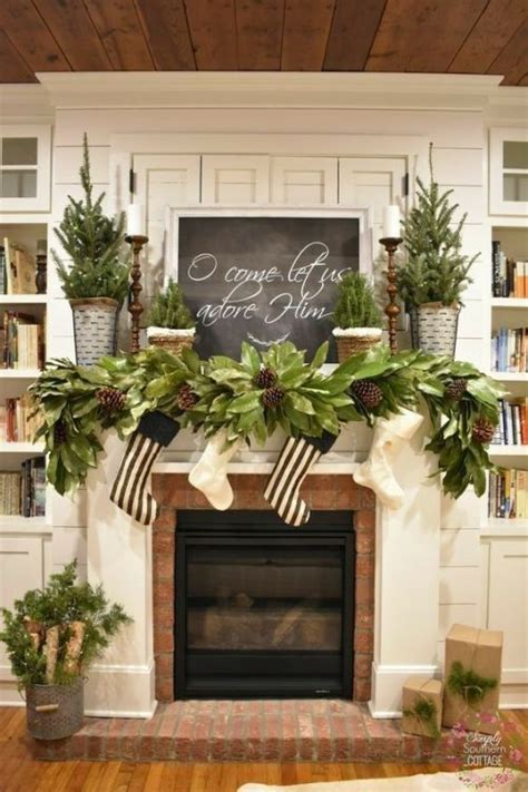 15 Rustic Christmas Mantel Decor Ideas