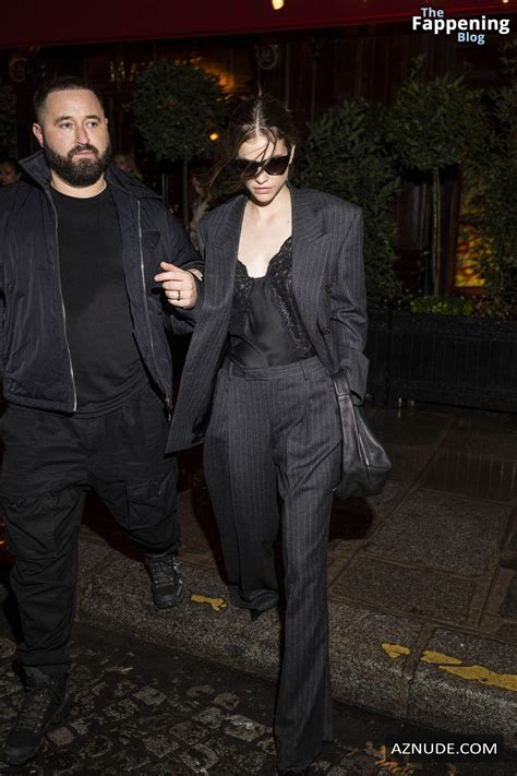 Barbara Palvin Sexy Flaunts Her Stunning Legs At The Mugler Show In