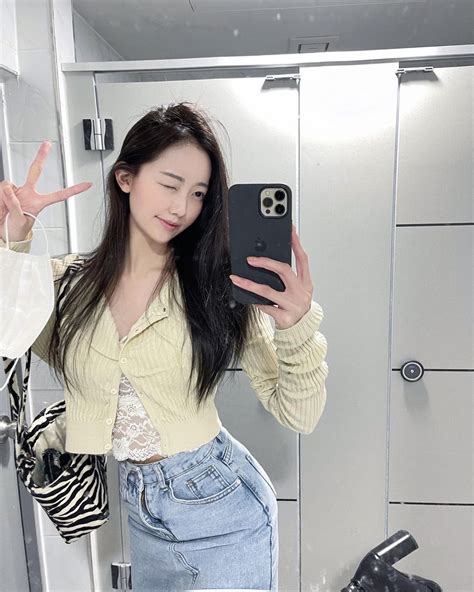 김짤닷컴 대학내일 출신 팜므뮤즈 모델 Ceo 김현진 님 인스타그램 셀카 사진