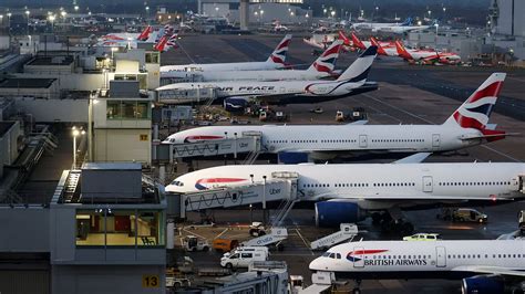 Ed Miliband Warns Heathrow Expansion Wont Go Ahead If It Doesnt Fit