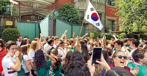 고마워요 꼬레아 16강 진출 멕시코에 한국 열풍