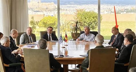 Η σύλληψη του Έλληνα επιχειρηματία από τους Αμερικανούς και οι επαφές