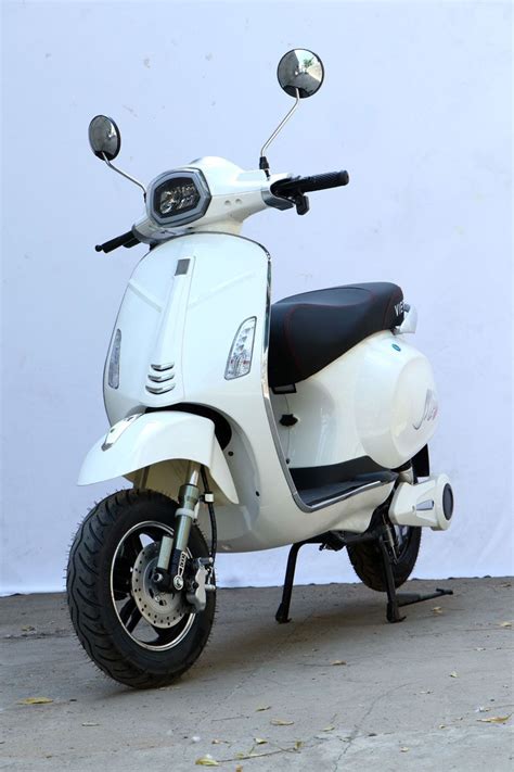 Vier Model V4 Mist price, specs, mileage, colours, photos and reviews ...