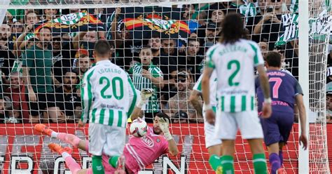 Betis Y Espanyol Empatan 0 0 Al Descanso Con Un Penalti Errado Por Abde Infobae