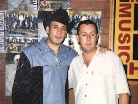 Tano Elizalde Se Compromete Con Gabriela Sabag Exesposa De Su Primo
