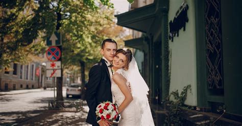 I Kicked My Stepmom Out Of My Dads House For My Wedding Yohanpost