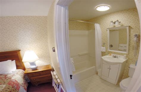 Edison Room Queen King The Echo Lake Inn