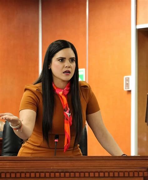 Quiero Vivir En Ese Bc Donde Vive La Gobernadora” Daylín García