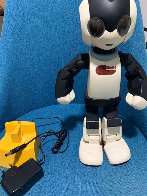 Robi Robot Fully Assemble Hobbies And Toys Toys And Games On Carousell