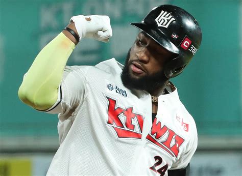 元阪神「助っ人」が韓国リーグ「150本塁打」達成、外国人選手史上4人目の快挙 Npb通算17本塁打も今季古巣で復活 J Cast ニュース