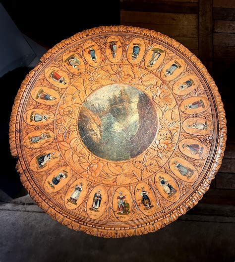 Proantic Gueridon Tripode à Décor Personnages