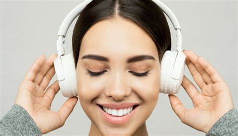 Cara Pakai Earphone Biar Tidak Ganggu Fungsi Pendengaran