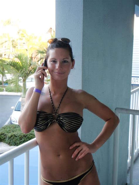 Corrupted Qt Grrlz Pin 28031783