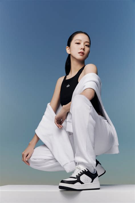 Blackpink S Jisoo Is The New Face Of Alo Yoga Fashionista