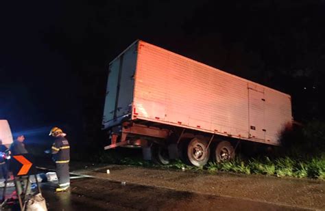Motorista tem mal súbito salta de caminhão em movimento e morre na BR
