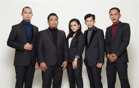 Merpati Band Bareng Bening Septari Rilis Single Saat Jauh
