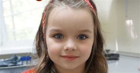 Menina Russa é Considerada A Criança Mais Bonita Do Mundo Conheça