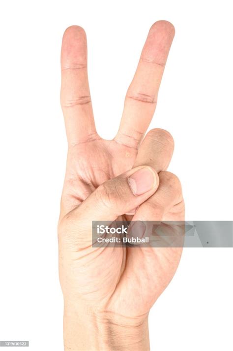 남성 백인 손 은 흰색 배경에 고립 된 손가락 번호 2를 보여줍니다 둘째 날에 대한 스톡 사진 및 기타 이미지 둘째 날 두