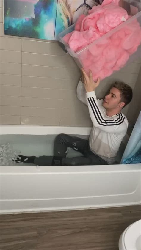 Austin Sprinz | cotton candy bath! 🛁 | Instagram