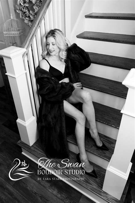 Boudoir Photography Sessions In Reading Massachusetts — Tara Starr