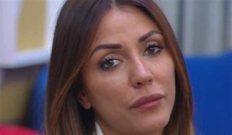 Gf Vip Selvaggia Roma Ha Preso A Calci Un Volto Noto Ecco Chi è