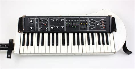 Matrixsynth Vintage Moog Liberation Synthesizer Keytar Synth Rare White Finish Sn 3276 And 3083