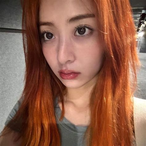 Le Sserafim Huh Yunjin Lq Icons Aesthetic Garotas Yuyu Namorados