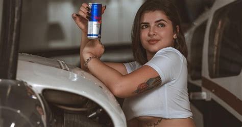Modelo De Only Fans Acusa Que La Corrieron Del Supermercado Por Usar