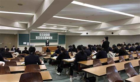 122〜129 令和4年度 心理実習Ⅱ 報告会 が開催されました 臨床心理学科オリジナルホームページ