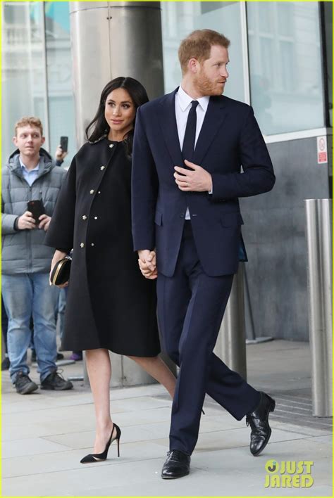 Meghan Markle And Prince Harry Make Unplanned Appearance To Pay Respects