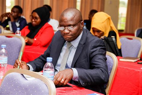 Fcs Yashirikiana Na Taasisi Ya Wajibu Kujadili Ripoti Ya Cag Dodoma