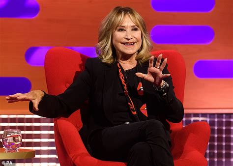 Felicity Kendal 76 Shows Off Her Smooth Visage At Her Noises Off West