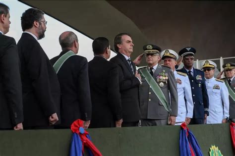 Bolsonaro Define Novos Comandantes Do Exército Marinha E Aeronáutica