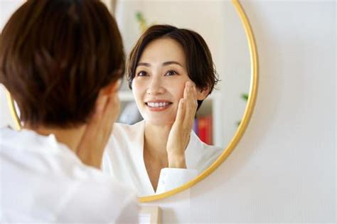 同じ作者の関連写真「ビューティー 顔を触る女性 スキンケア」｜写真素材なら「写真ac」無料（フリー）ダウンロードok