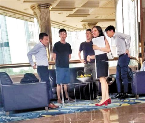 羅冠聰屢煽暴 失議員資格淪通緝犯 香港文匯報