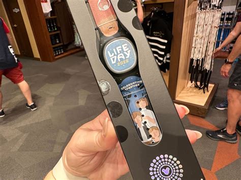 New ‘star Wars Life Day Magicband From Walt Disney World Disney By Mark