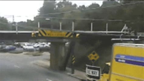 Truck Hits Bridge Clifton Park Knocked Up History Bildergallerie