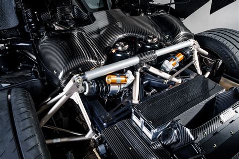 Koenigsegg Regera Naked Carbon 1ère édition Motorlegend